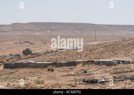 Israels Negev Wüste Beduinen Hirten und seiner Herde Schafe Stockfoto ...