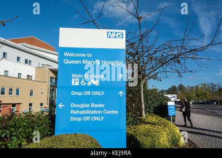 Die Außenseite des Queen Mary's Hospital, Roehampton, London, UK ...