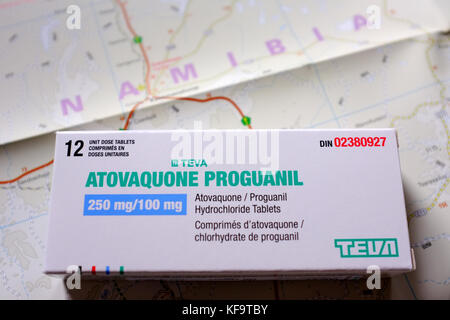 Ein Paket von Malaria Tabletten auf der Oberseite aus einer Karte des ...