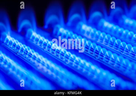 Propan Flamme innerhalb von Gas Kessel Ofen Stockfotografie - Alamy