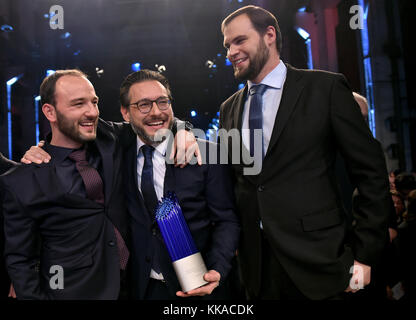 Simon haddadin (L-R), Sami haddadin und Sven parusel der Leibniz ...