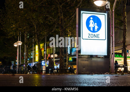 Verkehrszeichen, Fußgängerzone, Deutschland, Europa Stockfoto, Bild ...