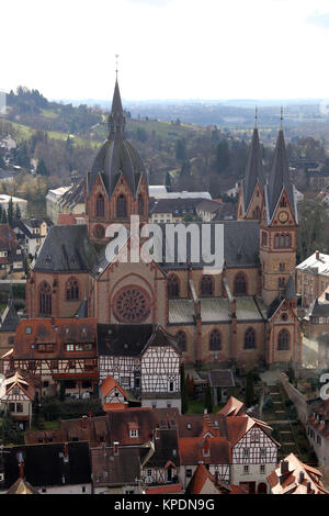 Kirche von St. Peter, dreischiffige spätromanische Basilika, Merzig ...
