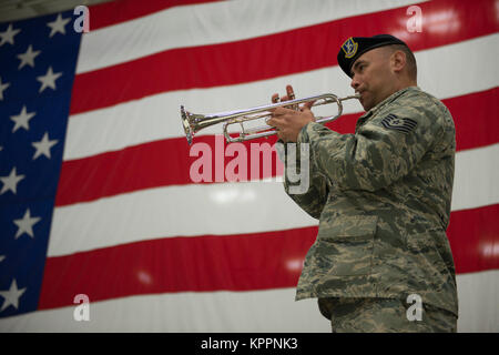 Tech. Sgt. Johnny Holliday, 934Th Security Forces Squadron, spielt die ...