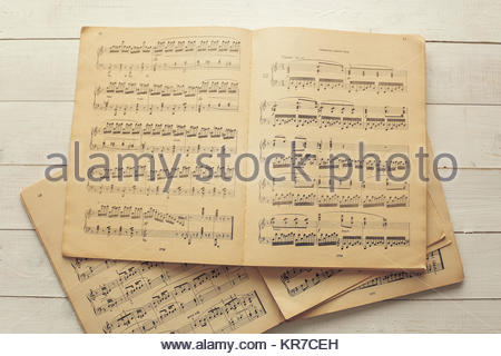 Musiknoten Buch Notenblatt Stockfoto, Bild: 25268334 - Alamy