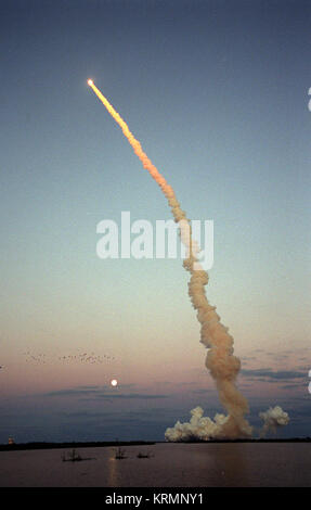 STS-98 war eine Mission zur Internationalen Raumstation (ISS) im Jahr ...