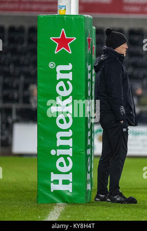 SWANSEA, WALES - Januar 13: fischadler Trainer Steve Tandy Gesten vor ...