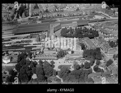 Eine Luftaufnahme von Rotterdam, aufgenommen zwischen 1920 und 1940 ...