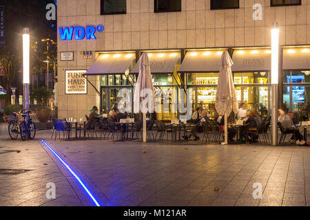 Deutschland, Köln, cafe Funkhaus im Wallraf Square, Cafe der WDR ...