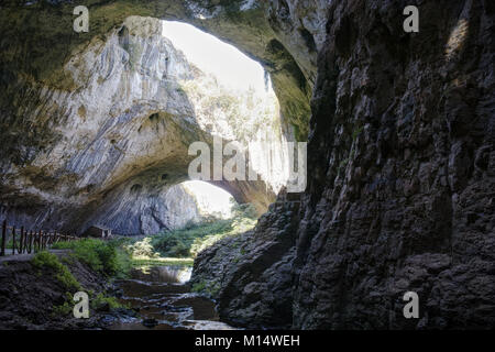 Innenraum devetashka Höhle in der Nähe von Lowetsch, Bulgarien ...