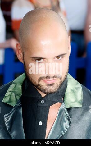 Martin kühne mit Begleitung bei der varekai Premiere im Berliner Grand ...