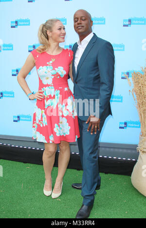 Ruth Moschner, Eroeffnung Koelln Flocken "Haferland" Flagshipstore in ...