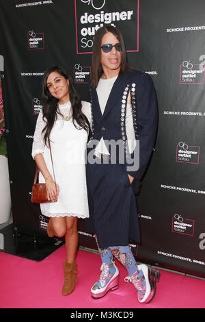 Collien Ulmen-Fernandes, Jorge Gonzàlez und Sonya Kraus ...