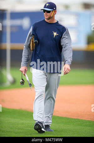 Tampa Bay Rays Pitching Coach Jim Hickey (48) trifft sich mit Pitchers ...