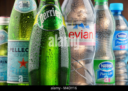 Globale Mineralwasser Marken Stockfoto, Bild: 174868884 - Alamy