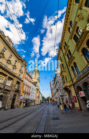 Graz, Steiermark/Österreich - 06 19 2016: Stadt Graz Straße und Treppe ...
