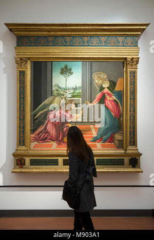 Touristen mit Innenräumen der Galleria degli Uffizien, Florenz, Florenz, Florenz, Toskana ...