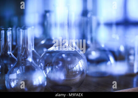 Die Chemie Labor verschiedene Glas-Chemie-Labor-equipment Stockfoto ...