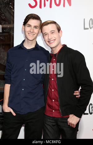Tyler Henry bei der „Love, Simon“ Special Screening, die am 13. März ...