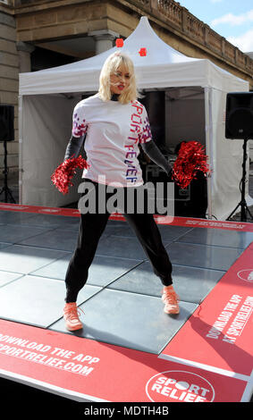 Kimberly Wyatt und Louis Spence führen einen Tanz Schlacht zur ...