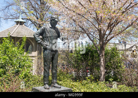 Fred Lebow Statue im Central Park, New York, USA Stockfotografie - Alamy