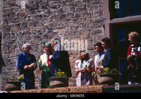 Wis Pierre Brice und Ehefrau Hella zu 206 bei Familie Beissel von ...