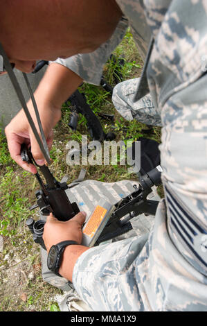 Finden Bürger Flieger vom 482Nd Security Force Squadron, Homestead Air Reserve Base, Florida ...