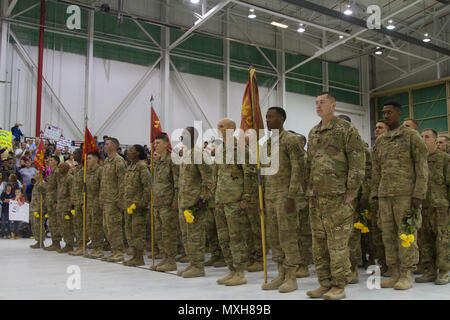 Soldaten mit 2Nd Battalion, 44th Air Defense Artillery Regiment, 101St ...
