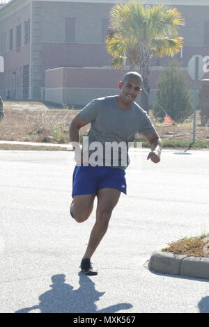 Sgt. Alberto Bonesvalentine, zum 2. Bataillon zugeordnet, 7 Infanterie ...