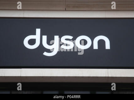 Dyson-Store auf der Oxford Street in London Stockfotografie - Alamy