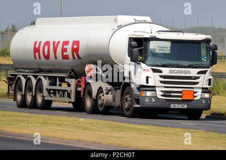 Hoyer flüssiger Güter transport Lkw Logistik LKW LKW Autobahn M6 ...