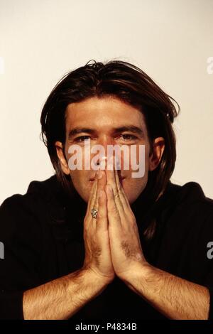 Antonio Banderas Film: Desperado (USA 1995) Charaktere: El Mariachi ...