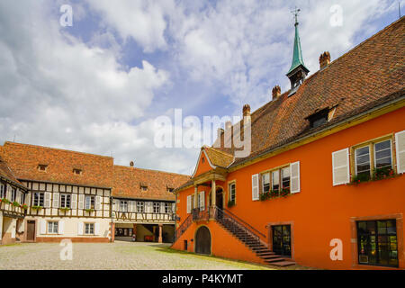Rathaus in Barr, Elsass, Frankreich Stockfotografie - Alamy