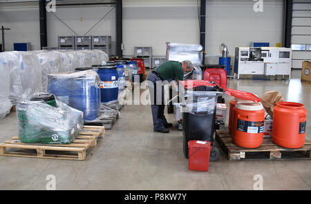 Krefeld, Deutschland. 12. Juli 2018. Arbeitnehmer Art Arten von ...