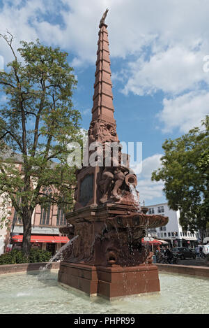 Die liebfrauenberg Springbrunnen spätbarock Brunnen in der Altstadt von ...