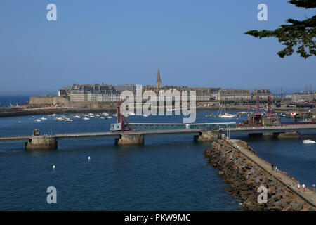Blick Richtung Saint Malo von Cite d'Alet, Saint Malo, Ille et Vilaine ...