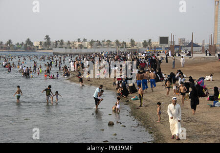 Öffentlicher Strand in Jeddah, Saudi-Arabien Stockfotografie - Alamy