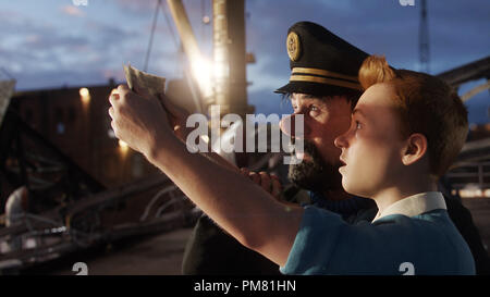 Nach rechts: Kapitän Haddock (Andy Serkis) und Tim (Jamie Bell) in die ...