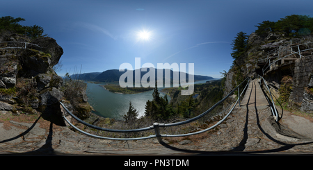 360 °-Ansicht auf Beacon Rock Trail - Beacon Rock State Park ...