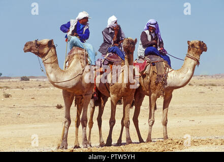 Israels Negev Wüste Beduinen-Frau in traditioneller Kleidung ...