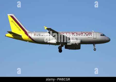 Germanwings Airbus A319-100 (alte Livery) Mit der Registrierung D-AGWN ...
