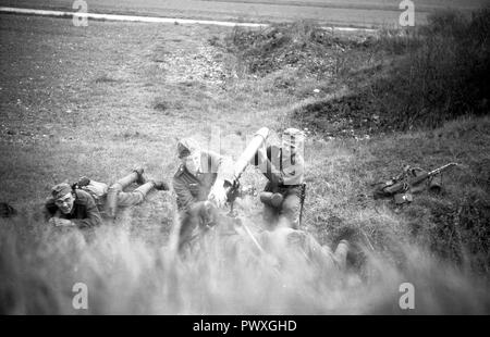 Wehrmacht Heer Granatwerfer GrW 34 8,1 cm, 81mm/Bundeswehr Granatwerfer ...