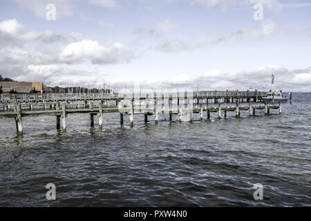 Uferpromenade in Diessen am Ammersee, Seepromenade in Diessen auf Ammer ...