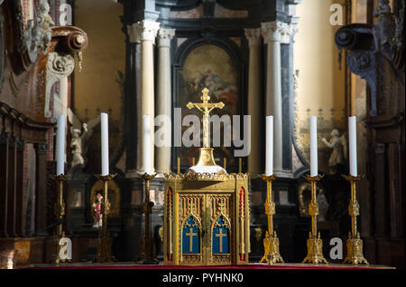 Hauptschiff der Basilika Mariä Himmelfahrt der Jungfrau Maria (Marienkirche) in Danzig, Polen ...
