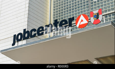 Logo "Arbeitsamt" / "Job Center", Berlin Stockfoto, Bild: 86833476 - Alamy