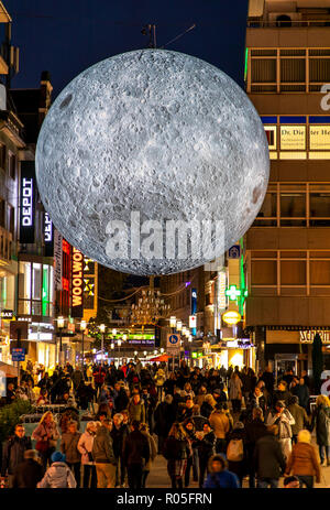 Essen Light Festival, in der Innenstadt, Lichtkunst auf dem Kennedyplatz, der Berliner Künstler ...