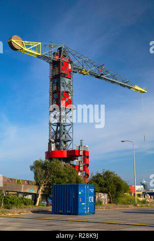 Faralda Kran Hotel auf der NDSM-Werft Cultural Centre, Amsterdam, Noord ...