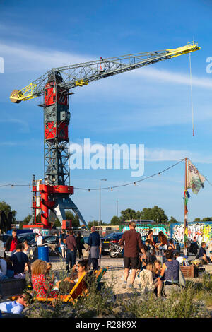 Faralda Kran Hotel auf der NDSM-Werft Cultural Centre, Amsterdam, Noord ...