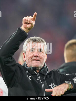 Friedhelm FUNKEL, DUS-headcoach, Jubeln, Freude, Emotionen, feiern ...