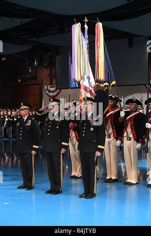 Generalleutnant Theodore D. Martin, kommandierender General, USA Army ...